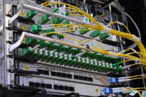 สายไฟเบอร์ออฟติก คืออะไร? เลือกใช้งานอย่างไรให้ถูกต้อง | Focomm Cabling